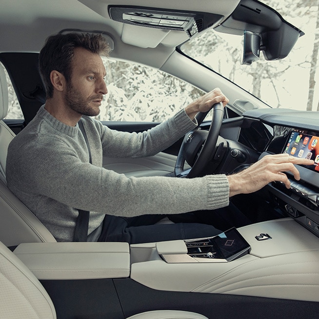 DS 4: Plug-in hybrid hatchback | DS Automobiles