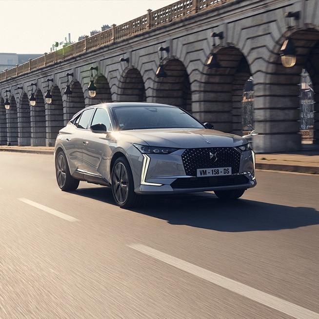 DS 4: Plug-in hybrid hatchback | DS Automobiles