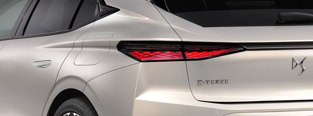 DS 4: Plug-in hybrid hatchback | DS Automobiles
