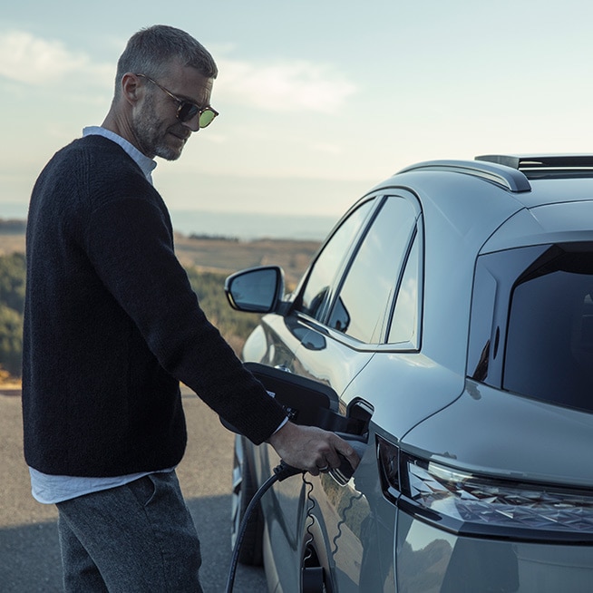 DS hybrid vehicles: discover our PHEV and HYBRID range